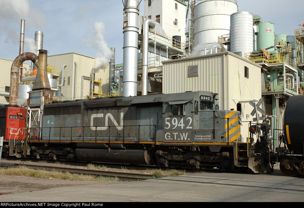 GTW 5942, EMD SD40-3, working a northbound train